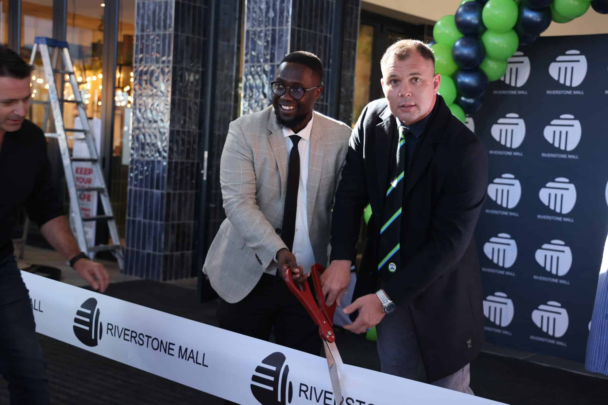 VIDEO: Nuwe winkelsentrum maak uiteindelik sy deure oop | Vaalweekblad