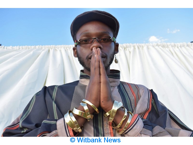 Thato reverted and willing to carve a path through the world of art in ...