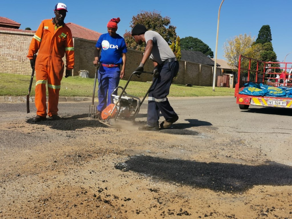 A ‘hole’ lot of frustration leads community of Ga-Nala to fix potholes ...