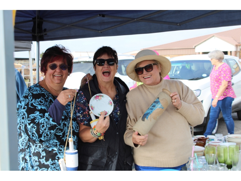 Vroue Landbou-unie hou lekker vlooimark | Witbank News