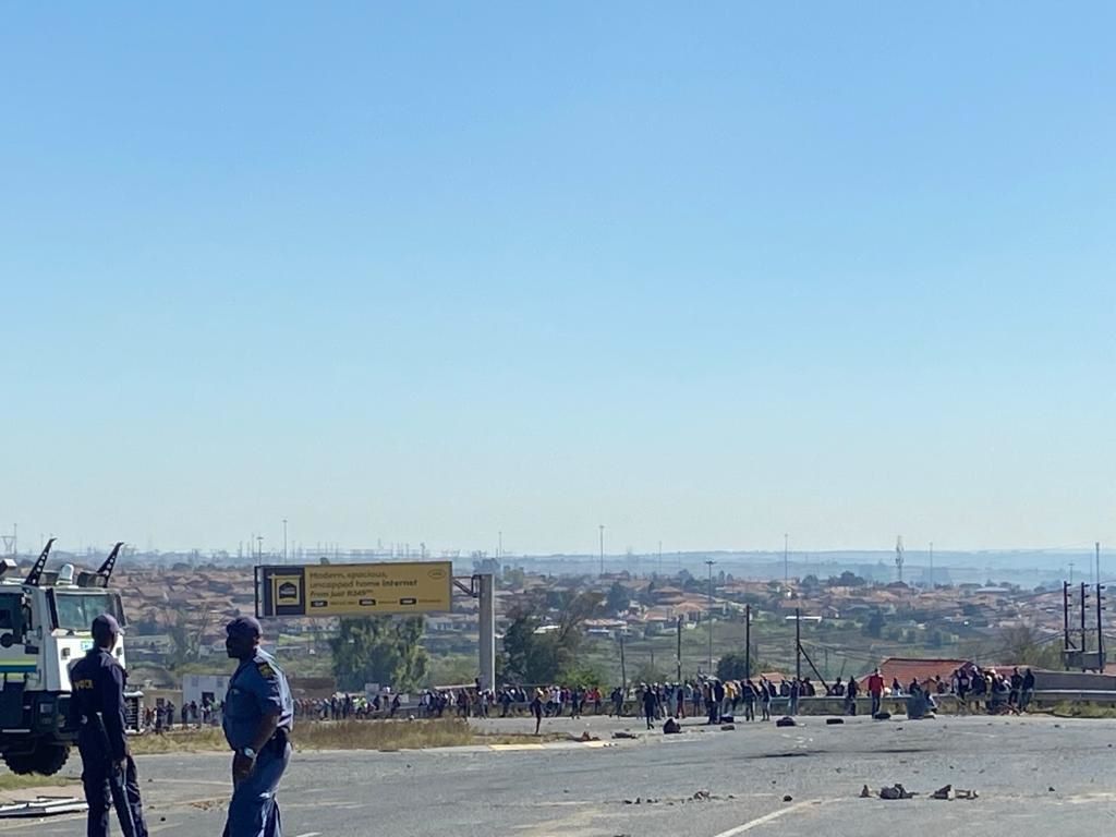 Emalahleni Local Municipality Executive Mayor Conny Nkalitshana stoned ...