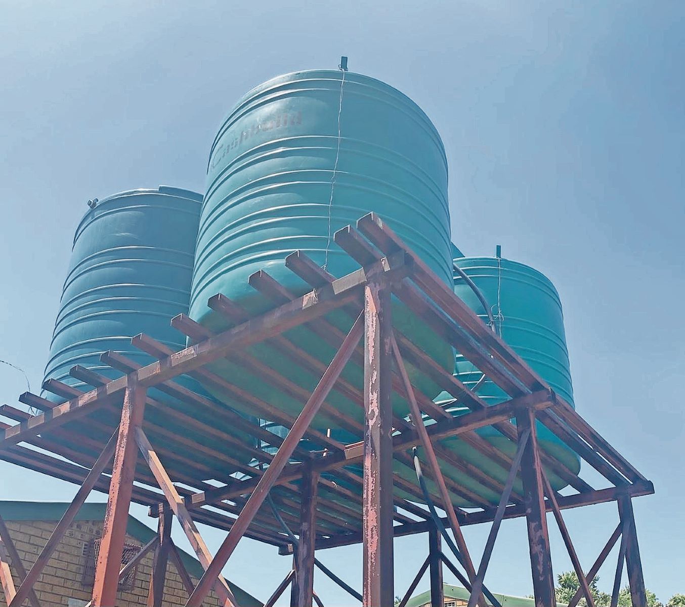 Vosman parents take a stand against delays in water refills at local ...