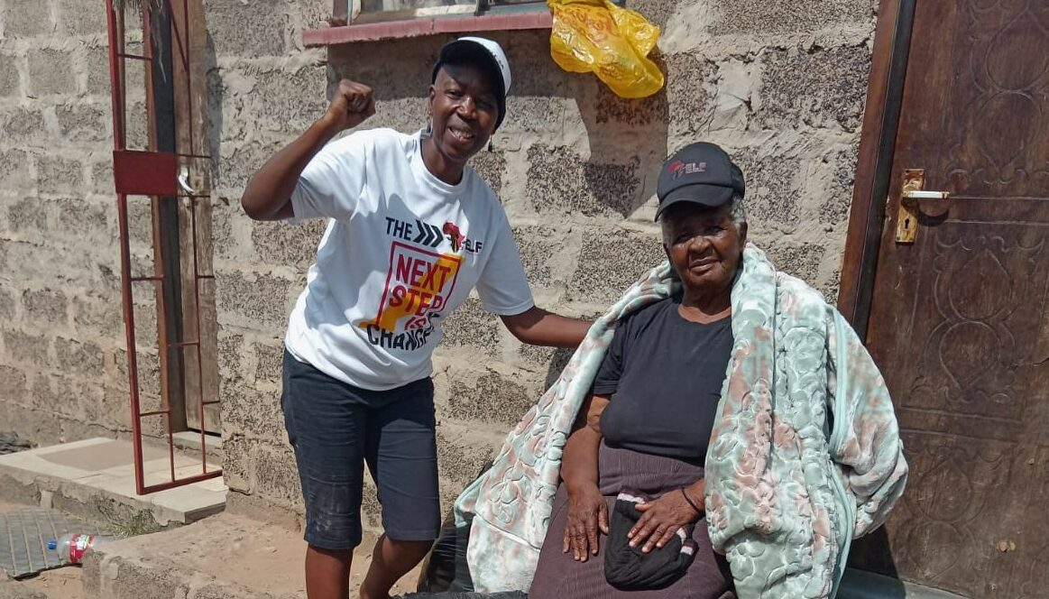 Vosman residents receive donations from Economic Liberators Forum ...