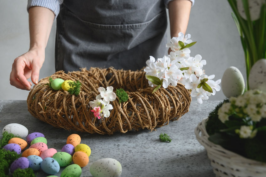 How to help your child make an Easter floral wreath - Witbank News