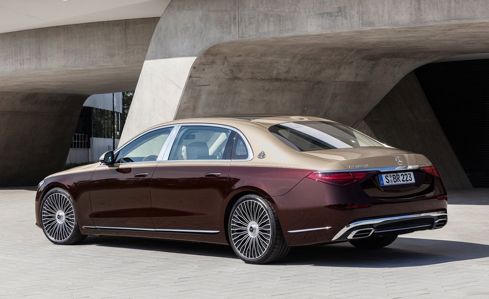 Mercedes-Benz takes luxury and tech a step up with new S-Class based ...
