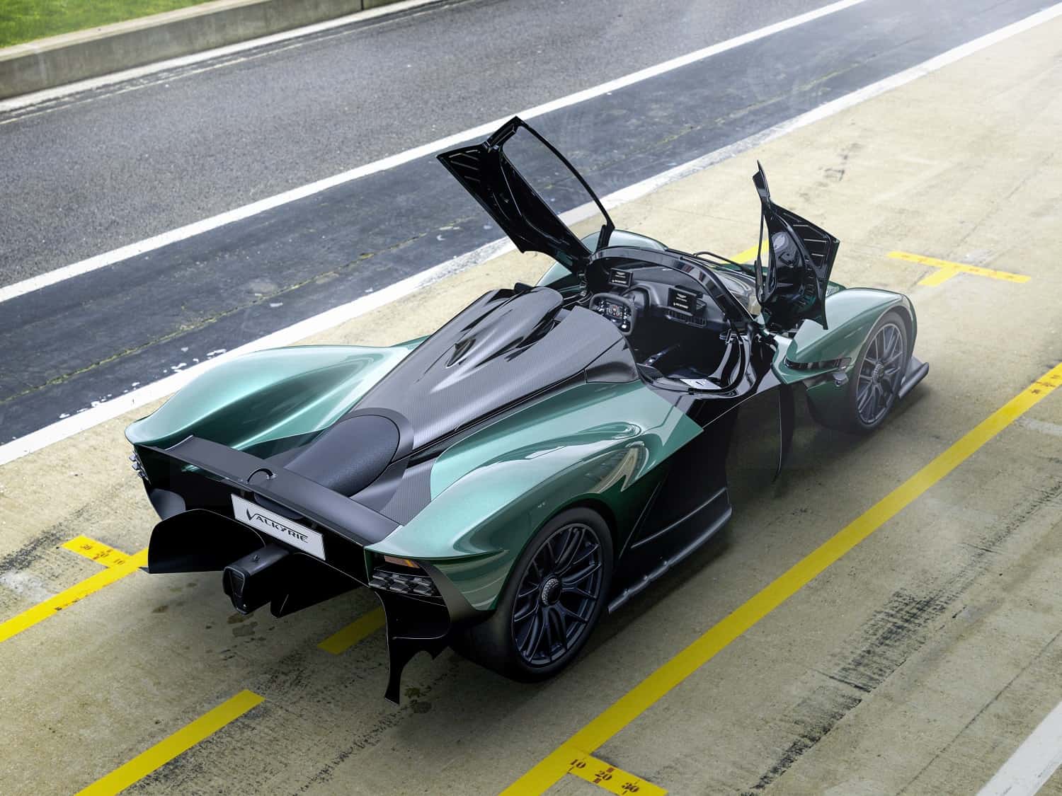 Aston Martin Valkyrie takes leave of its roof | The Citizen