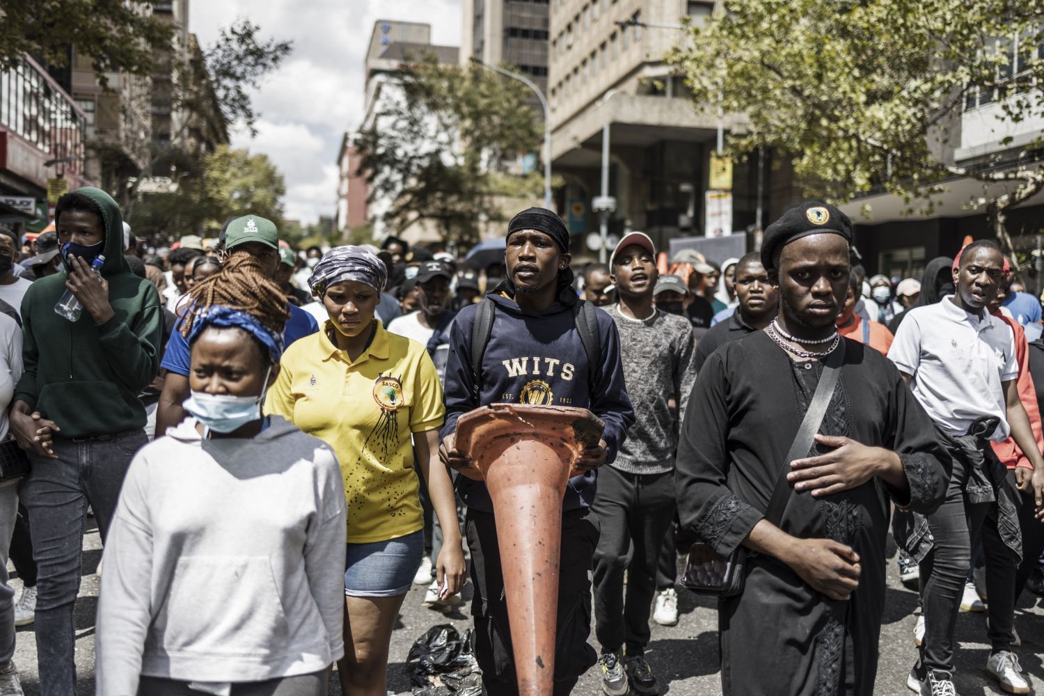 Wits students clash with police and guards as protest continues | The ...