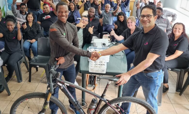 Fives Services Mzansi Richards Bay sponsors John Ntuli at 2022 Munga ...